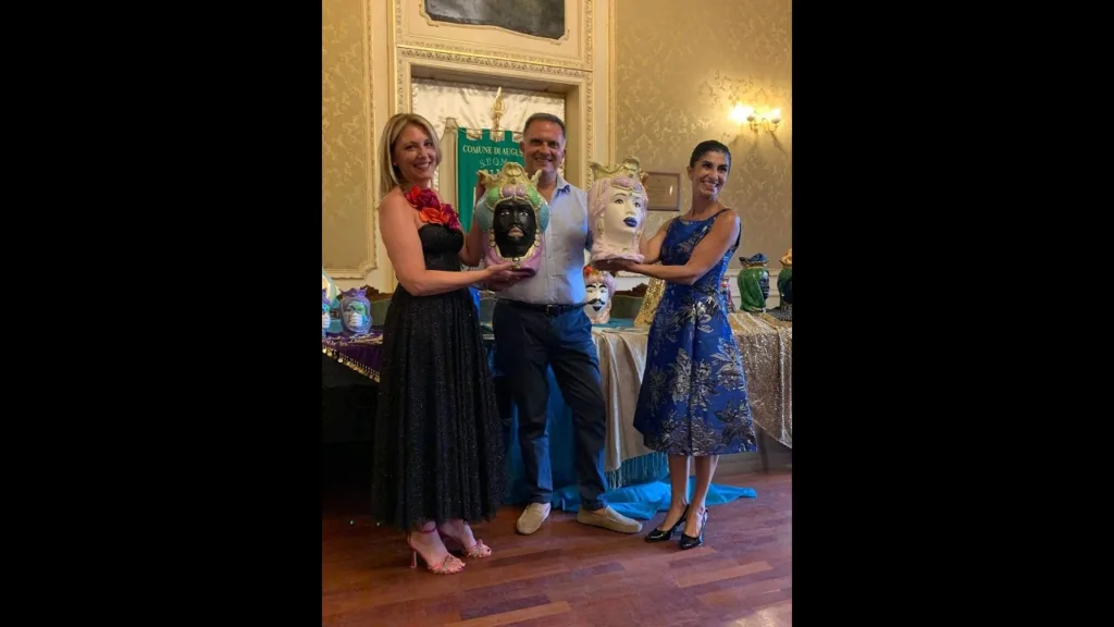 Successo ad Augusta per la mostra spettacolo “Ceramiche” per Lucia ...